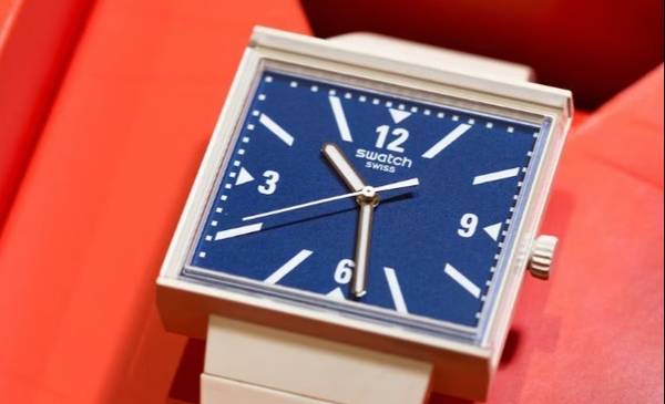 Bokep.andini greetings, shoes off, she holds my hand and