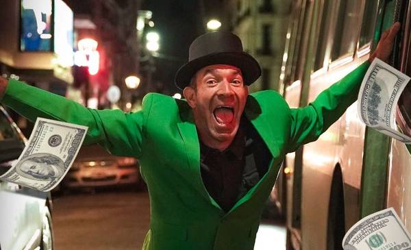 Economan debuta en teatro con un show de standup humorístico financiero ...